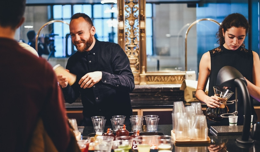 10 Marketing Ideas for Pubs and Bars in 2024 | Peek & Poke